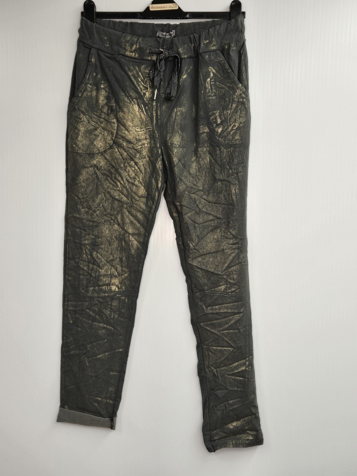 Les Petits bonheurs de Marguerite | ANGELA MARA Pantalon pull on doré à ...
